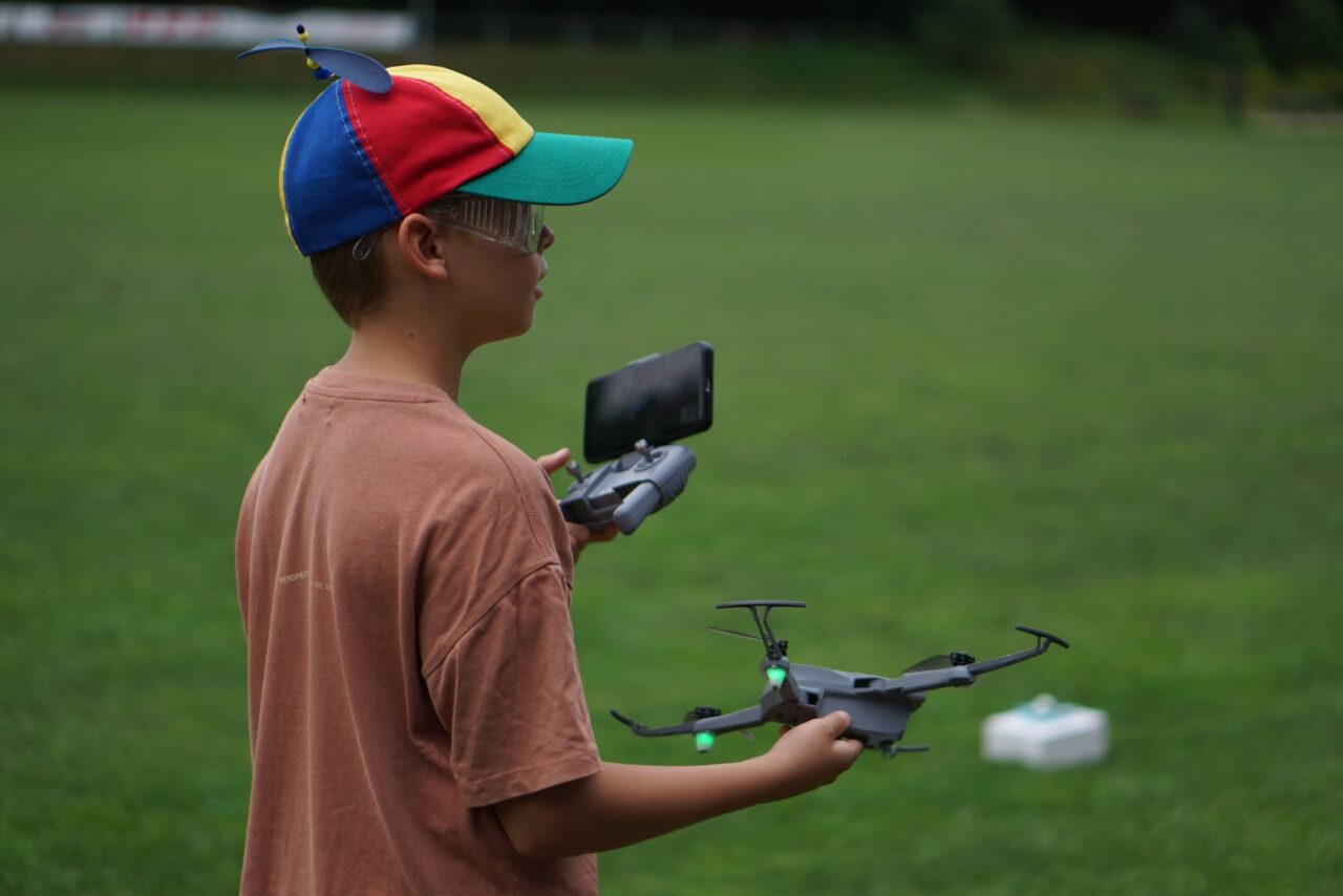 Dronų valdymo vasaros stovykla | Robotikos mokykla